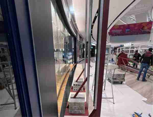 Hoarding Board Installation in Singapore | Singapore Hackers